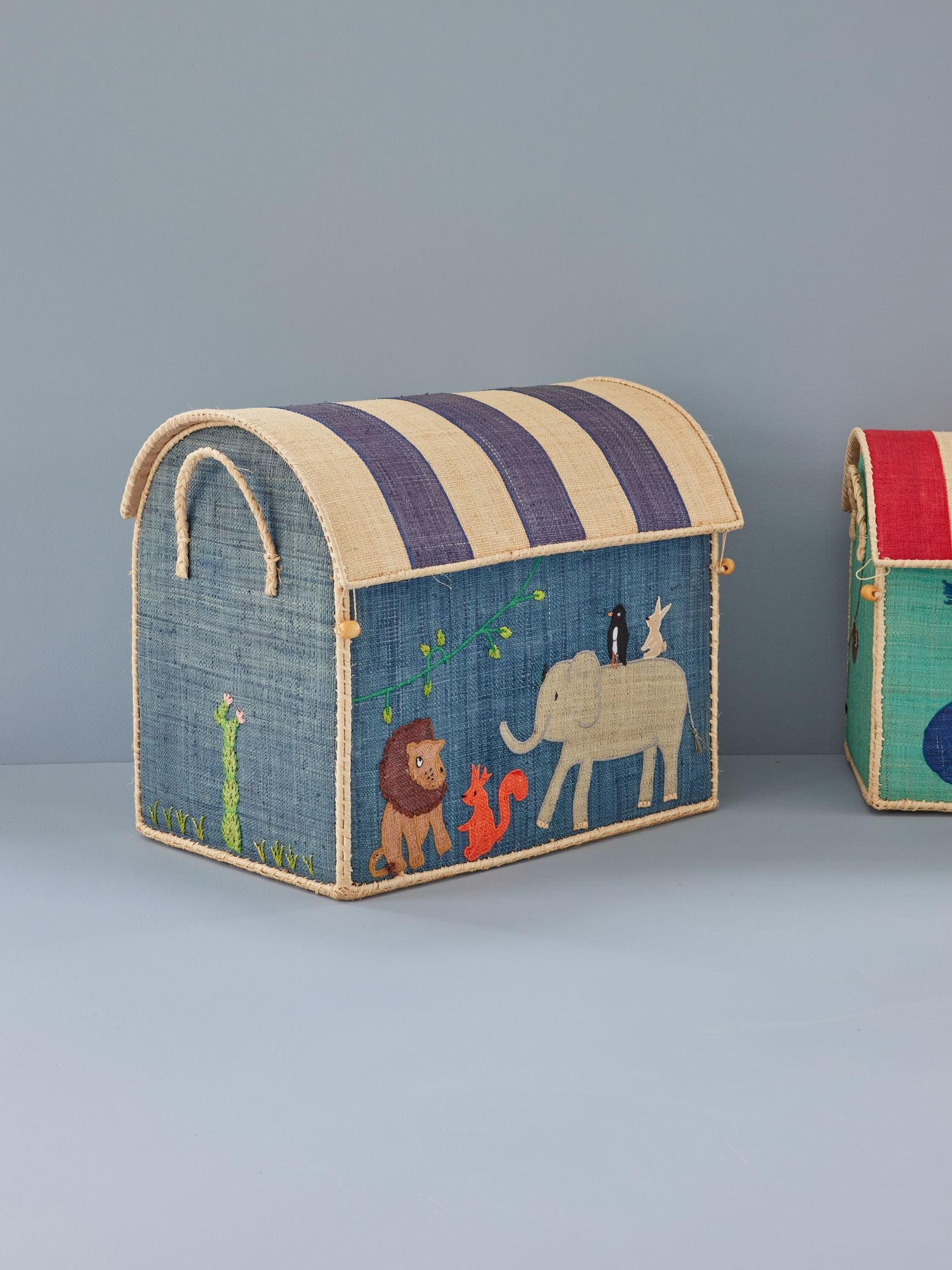 Køb Stor Raffia Opbevaringshus - Blå - Animal Theme | Dansk design
